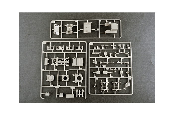 Trumpeter - M983 HEMTT & M901 Launching Station of MIM-104F P...